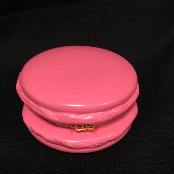 Two’s Company | Accessories | New Twos Company French Macaron Pink ...